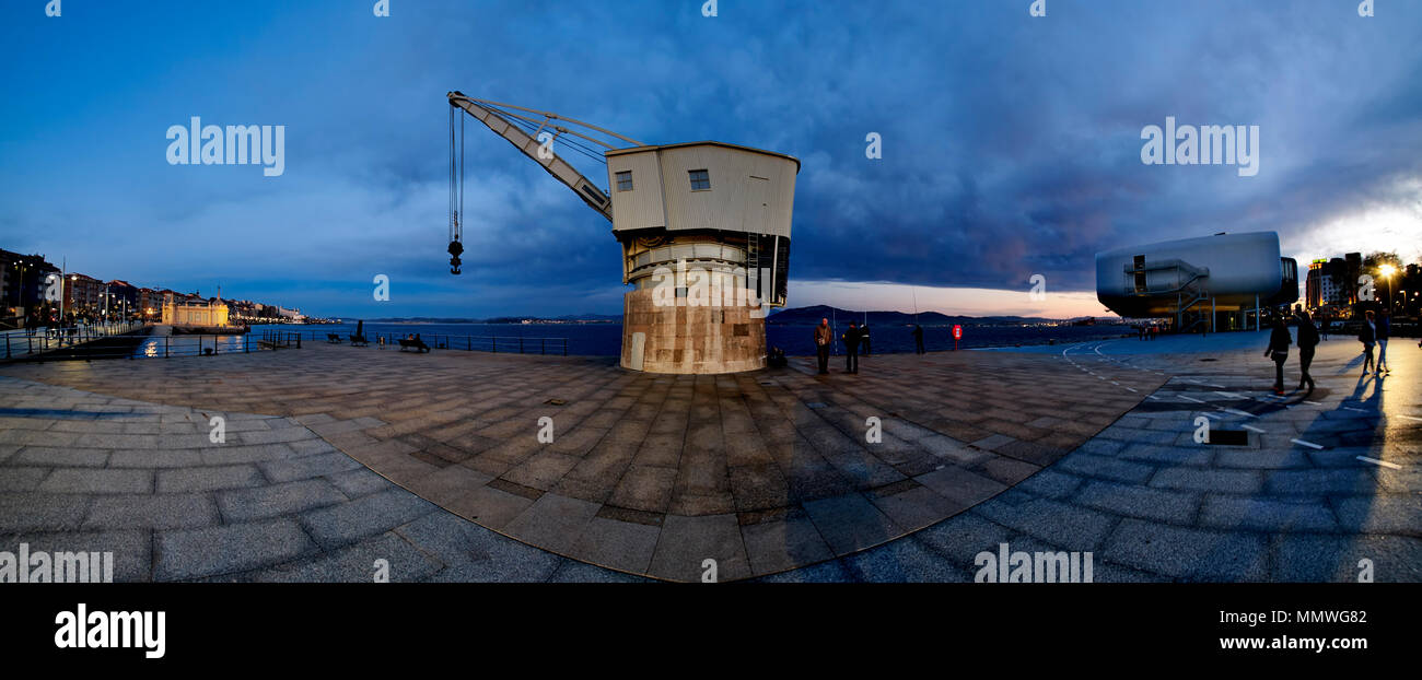 Santander waterfront at twilight. Paseo de Pereda. Cantabria, Spain ...