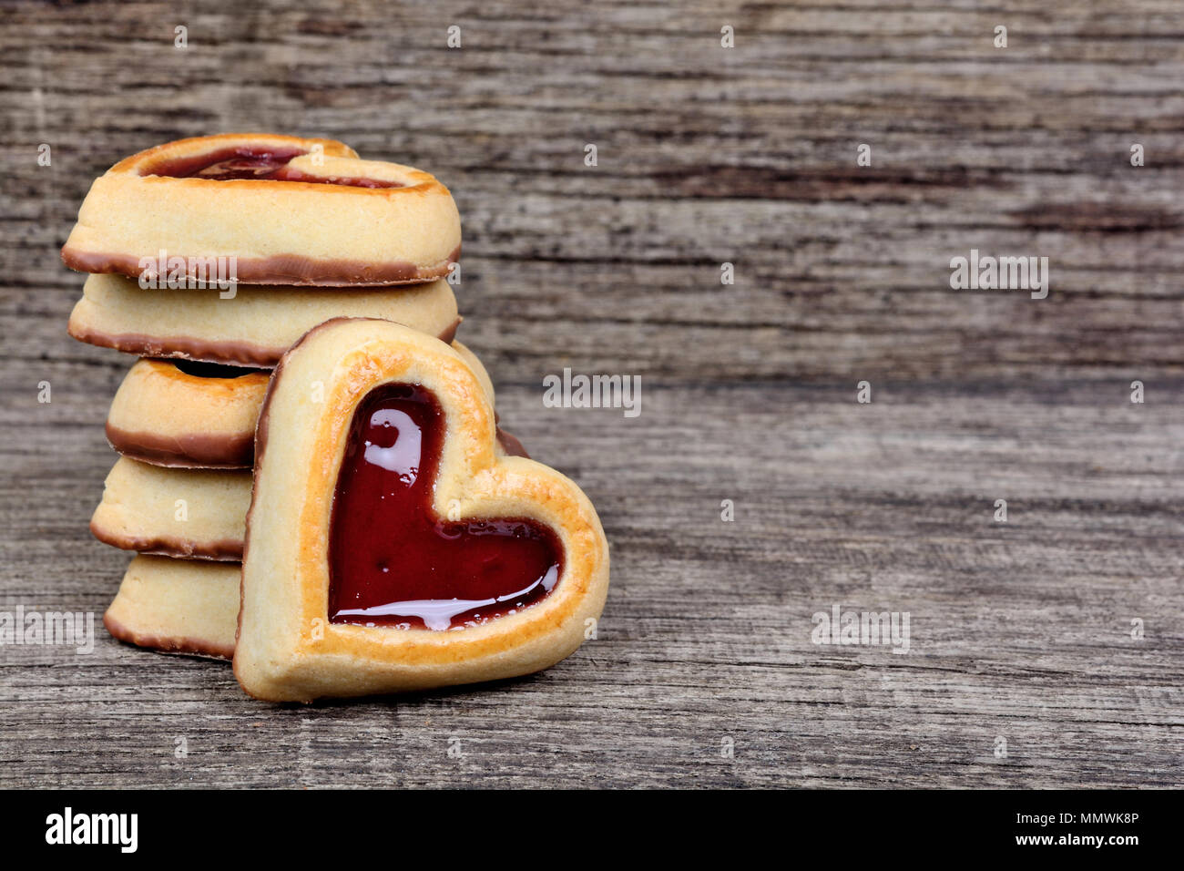 Rustic dessert table hi-res stock photography and images - Alamy