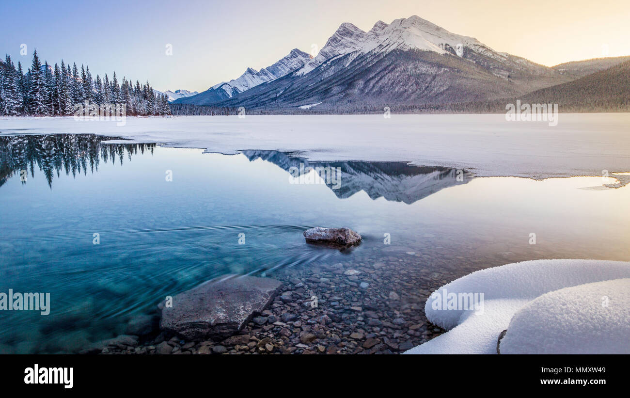 Kananaskis hi-res stock photography and images - Alamy