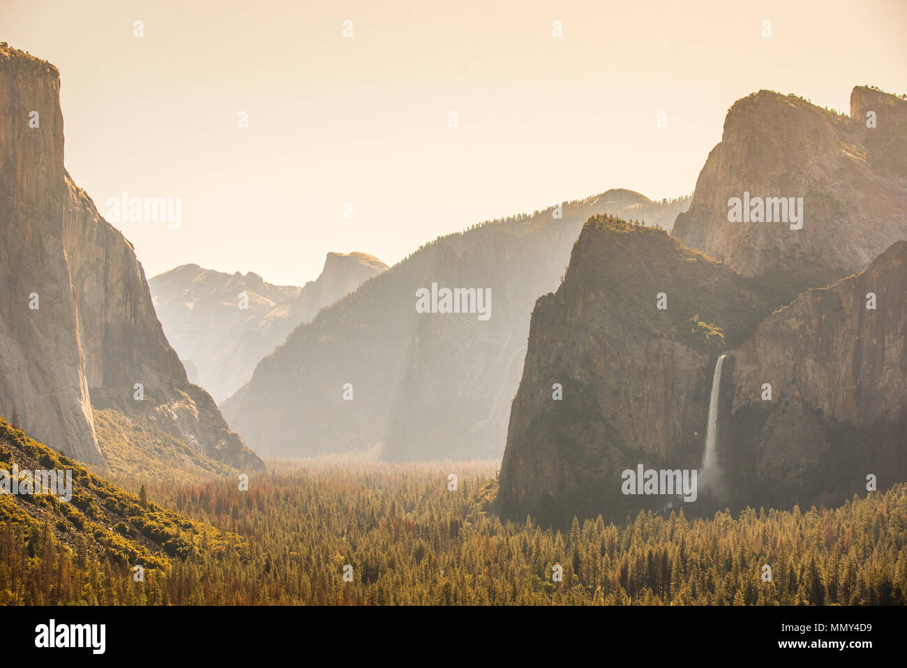 Yosemite tunnel view sunrise hi-res stock photography and images - Alamy