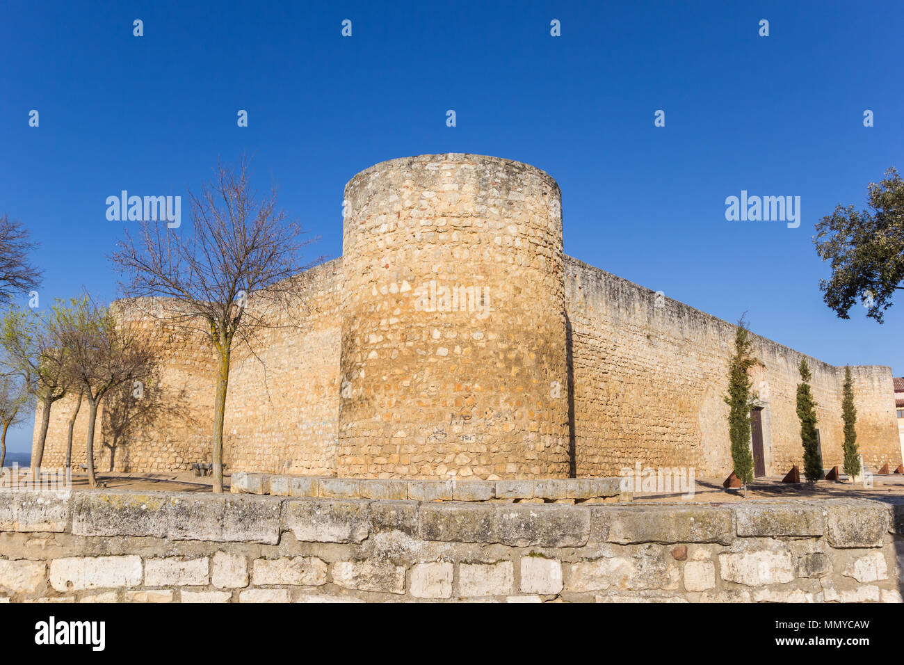 Tower of the Alcazar fortress in Toro, Spain Stock Photo - Alamy