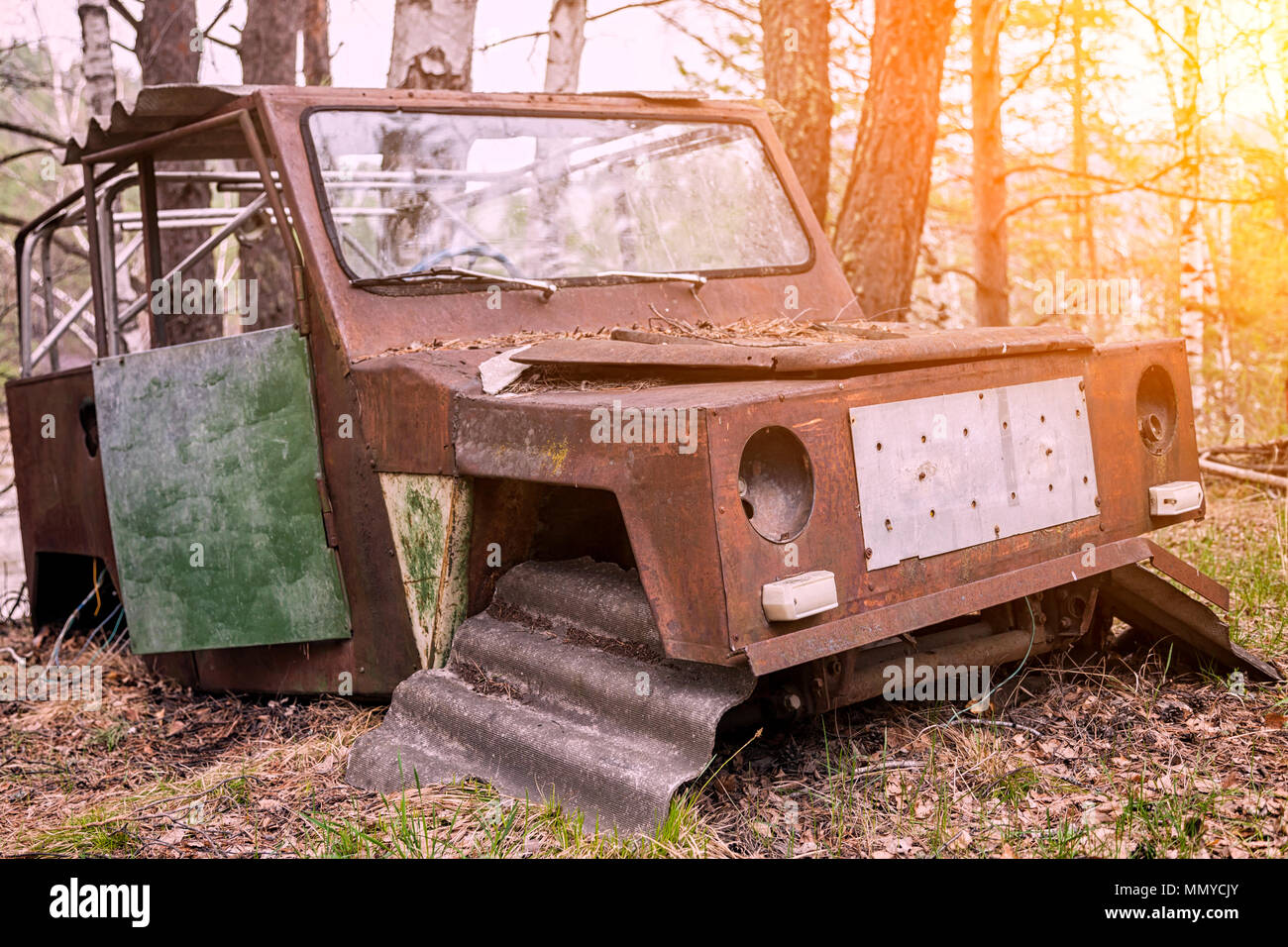 Old rusty jeep hi-res stock photography and images - Alamy