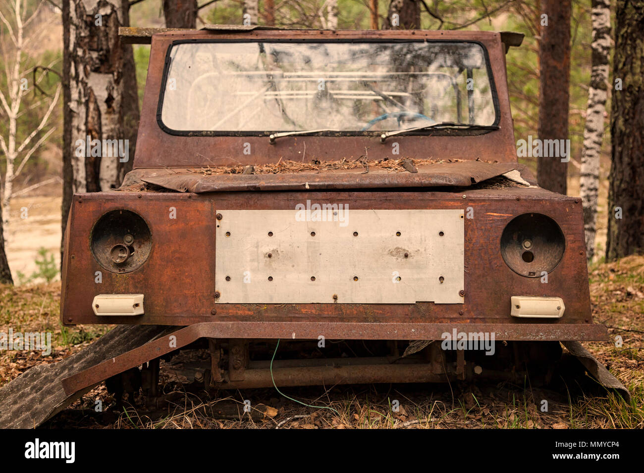 Old rusty jeep hi-res stock photography and images - Alamy
