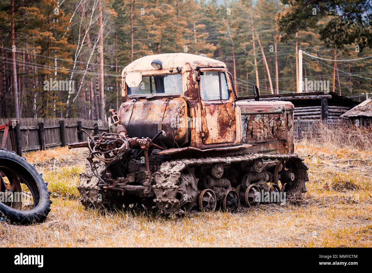 Old rusty tractor hi-res stock photography and images - Alamy