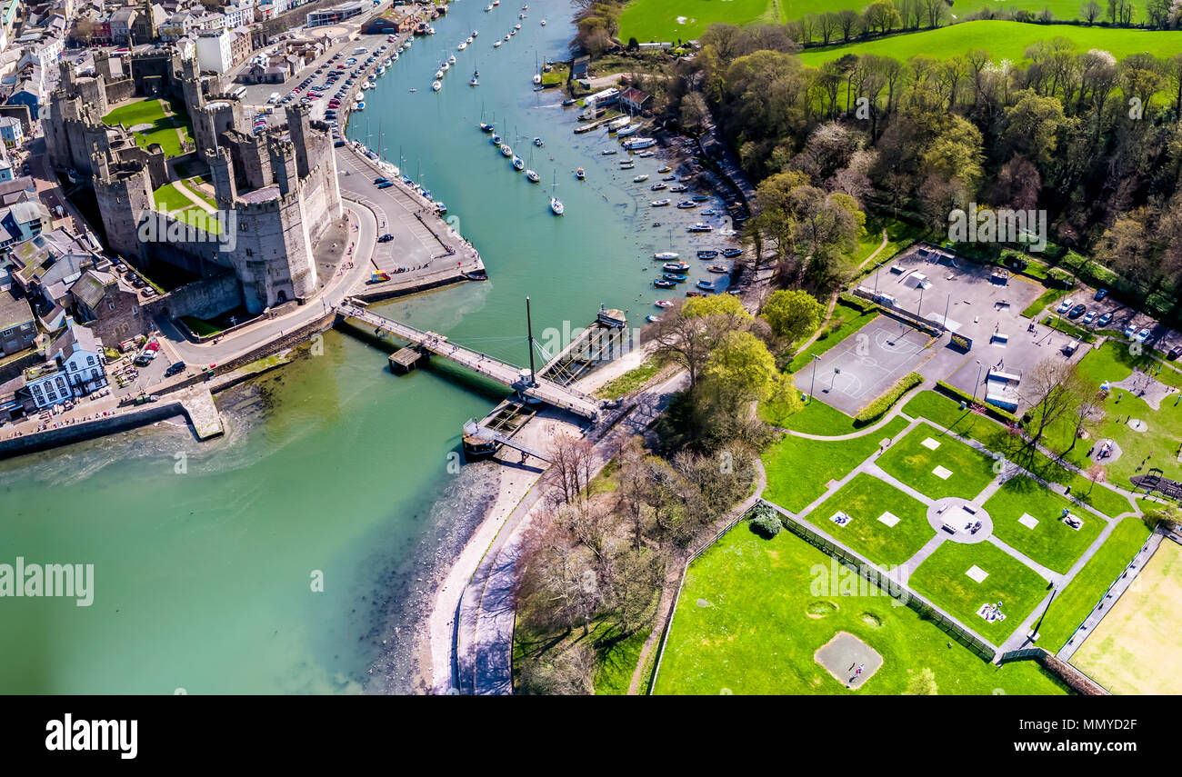 Caernarfon castle aerial hi-res stock photography and images - Alamy