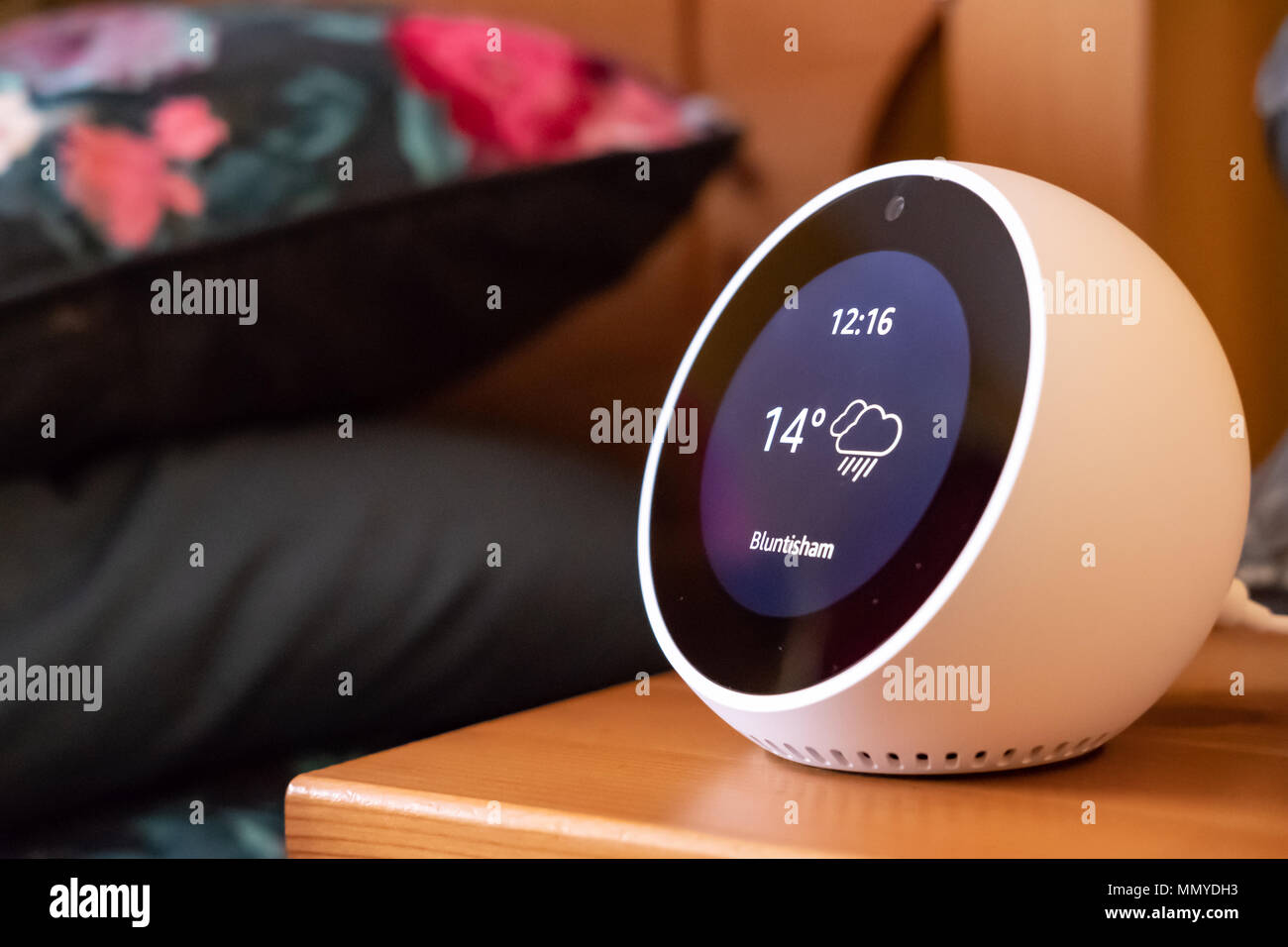 Amazon alexa echo bed hi-res stock photography and images - Alamy