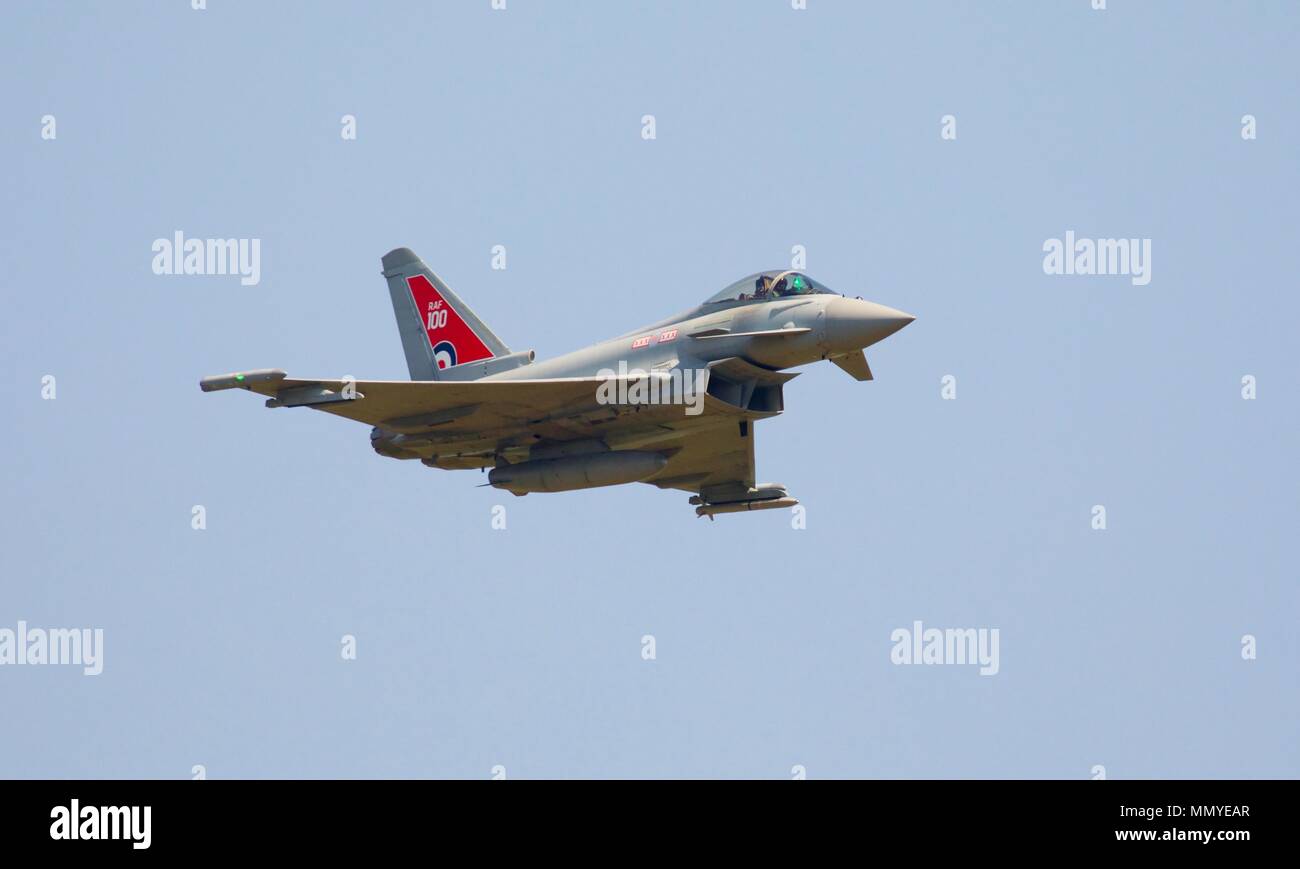 Raf target logo hi-res stock photography and images - Alamy