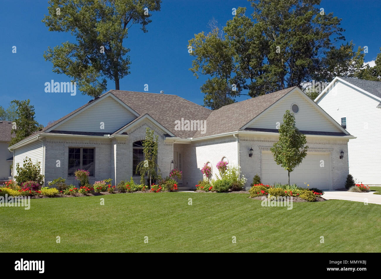 Ranch Brick Homes Photo Gallery One Level Traditional Brick House Plan