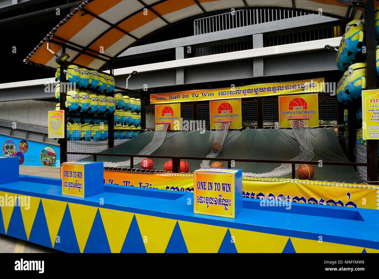 Carnival games at Aeon Mall, Phnom Pehn, Cambodia Stock Photo - Alamy