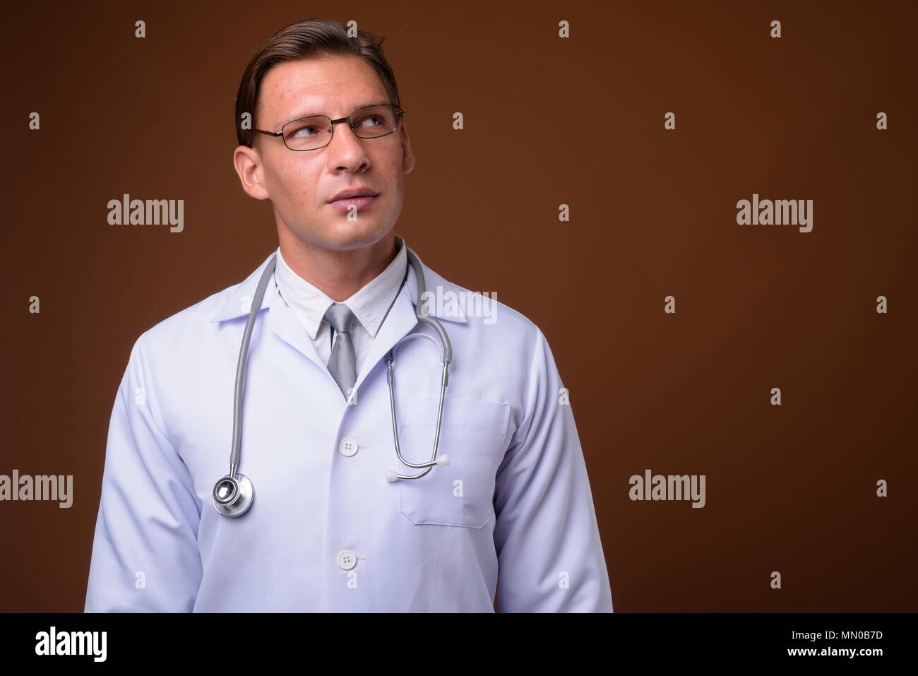 Doctor studio hi-res stock photography and images - Alamy