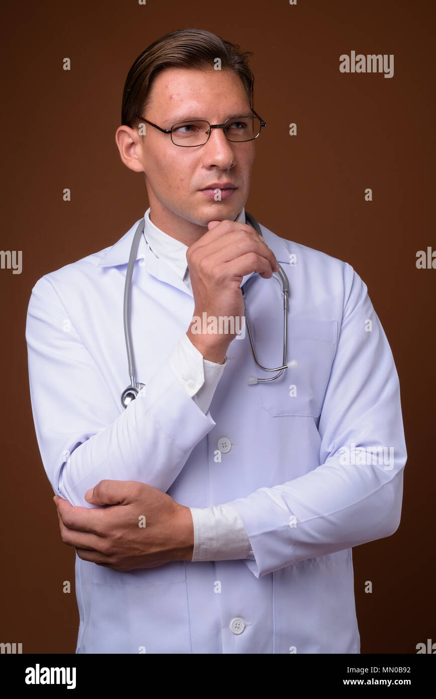 Doctor studio hi-res stock photography and images - Alamy