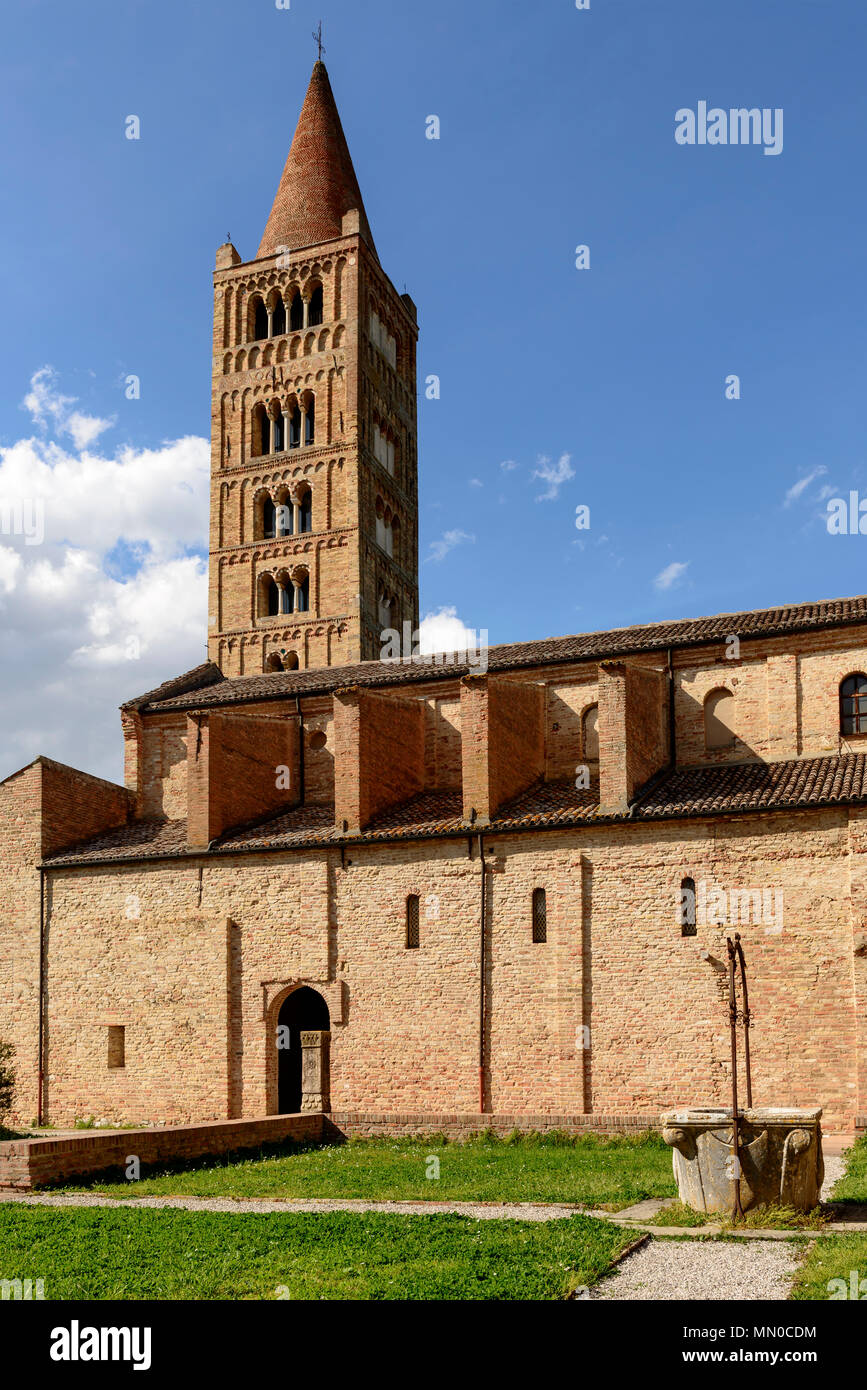 Ancient romanesque hi-res stock photography and images - Alamy