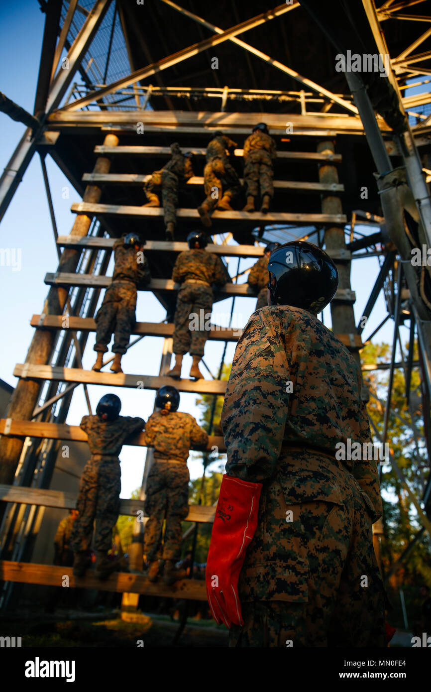 U.S. Marine Corps recruits with Oscar Company, 4th Battalion, Recruit ...