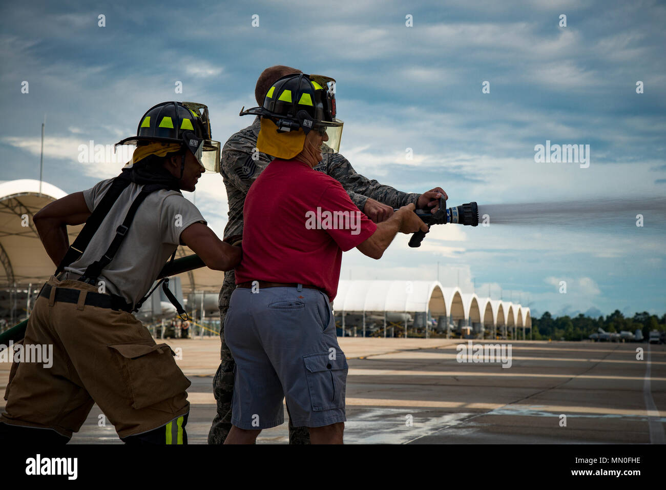 Firehose Spray Stock Photos & Firehose Spray Stock Images - Alamy