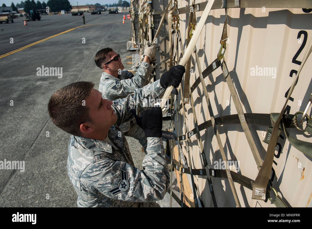Dynamic load test hi-res stock photography and images - Alamy