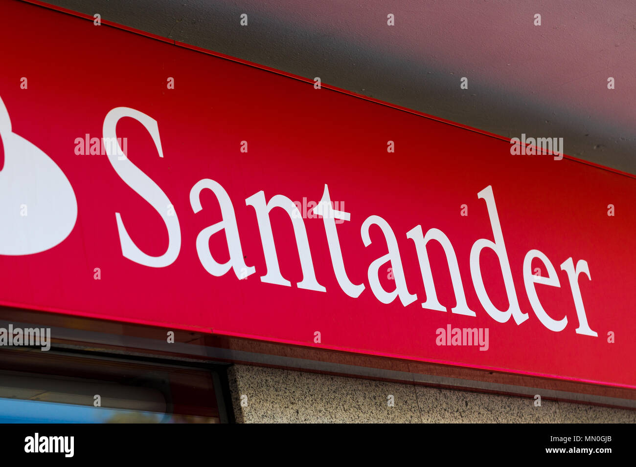 Banco santander sign logo hi-res stock photography and images - Alamy