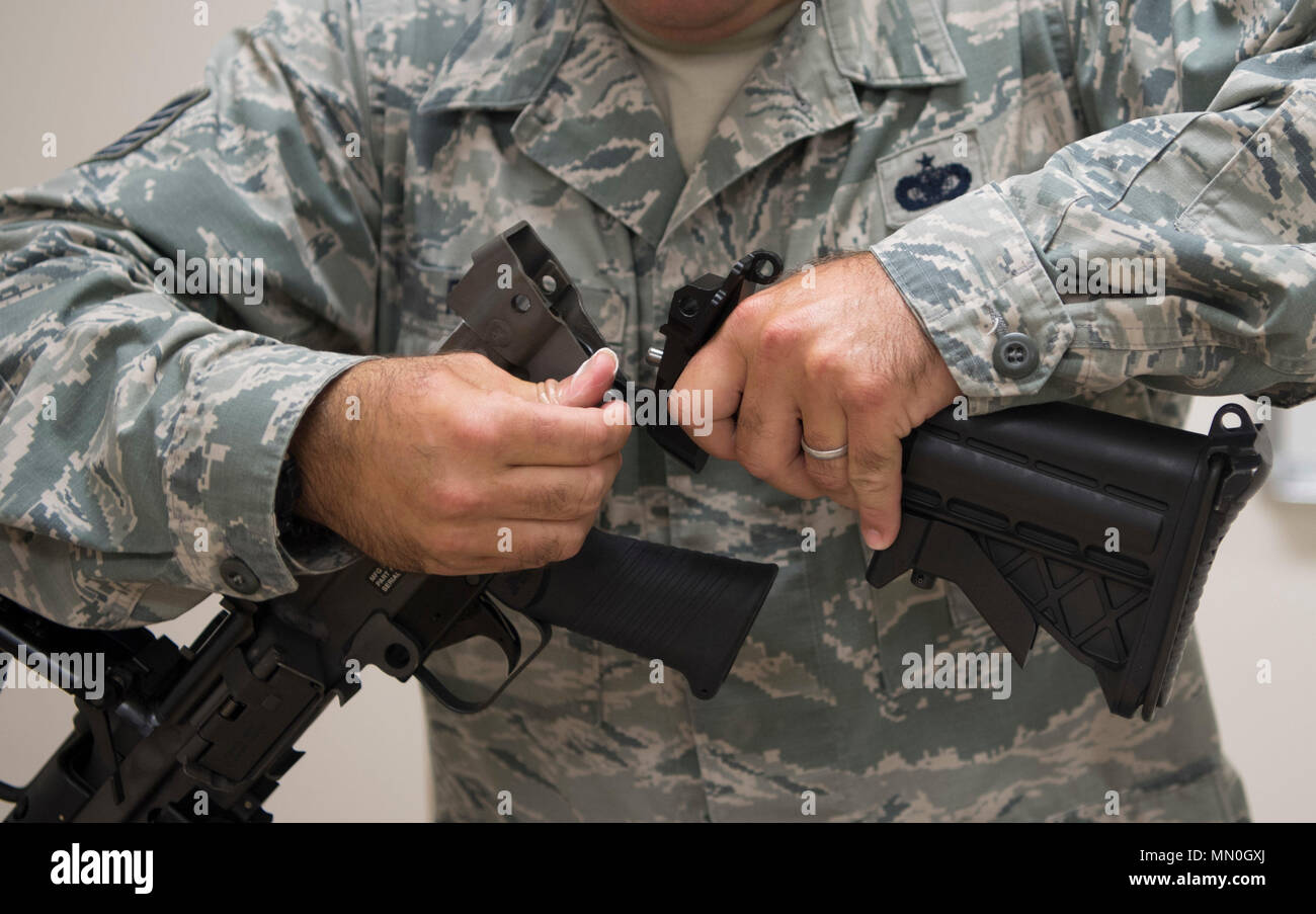 U.S. Air Force Tech. Sgt. Andrew Reed, 130th Airlift Wing Combat Arms ...