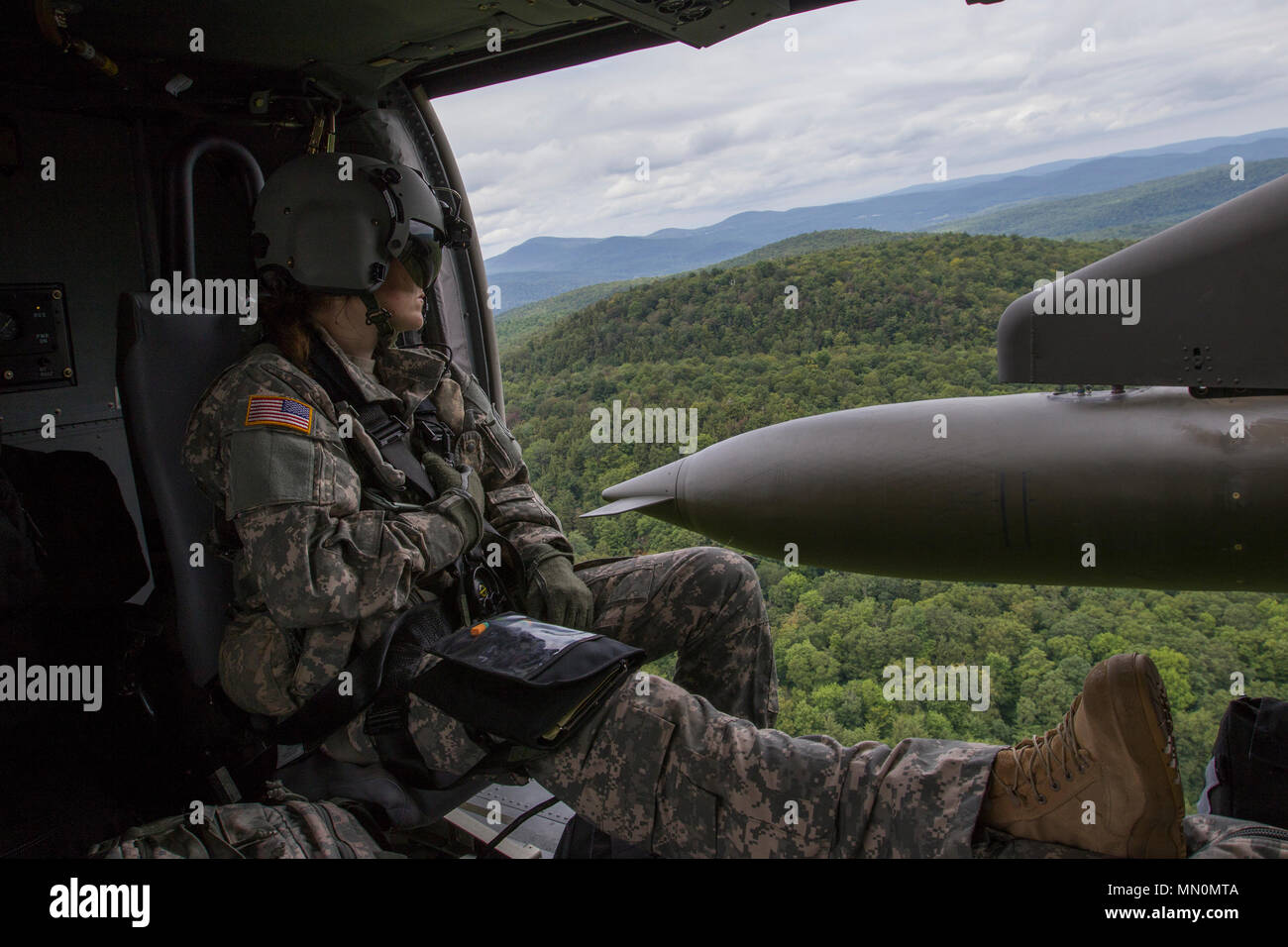 189th aviation regiment and detachment 1 hi-res stock photography and ...