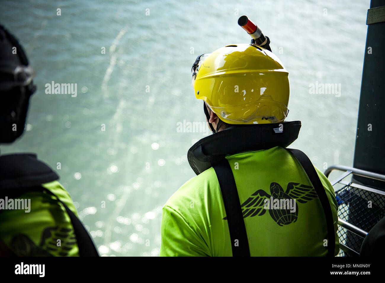 325 fighter wing hi-res stock photography and images - Alamy