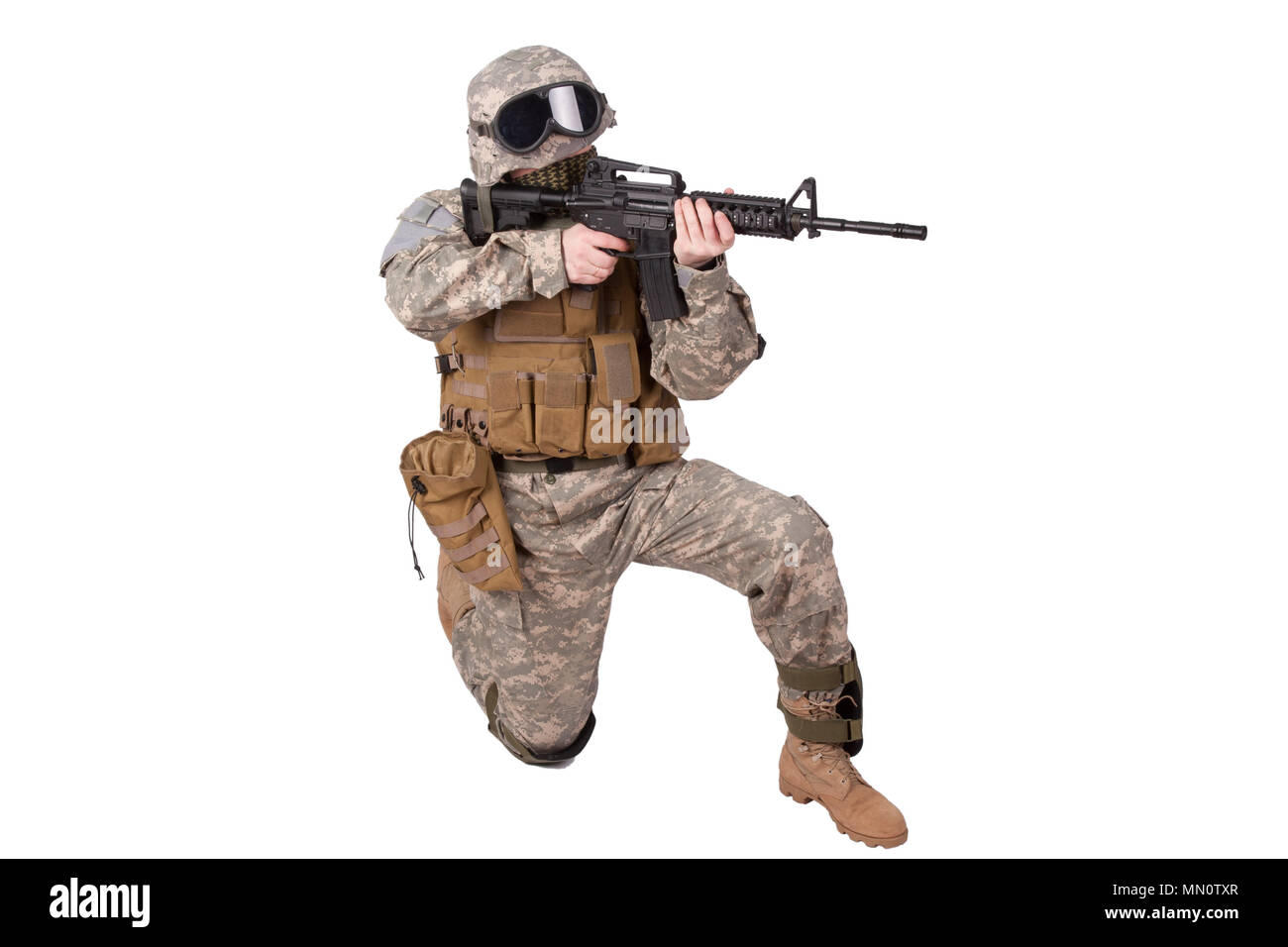 US soldier in action Stock Photo - Alamy