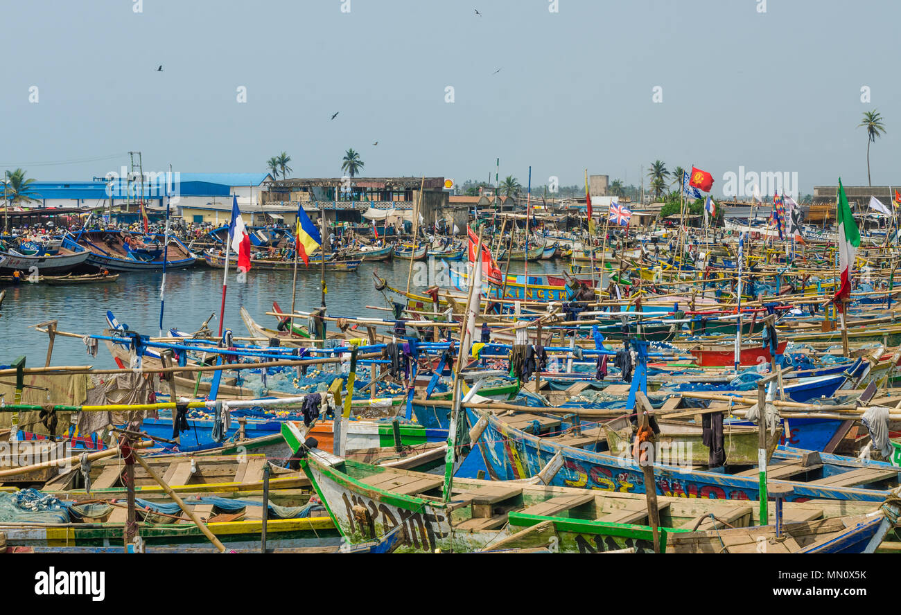 Elmina harbour ghana hi-res stock photography and images - Alamy