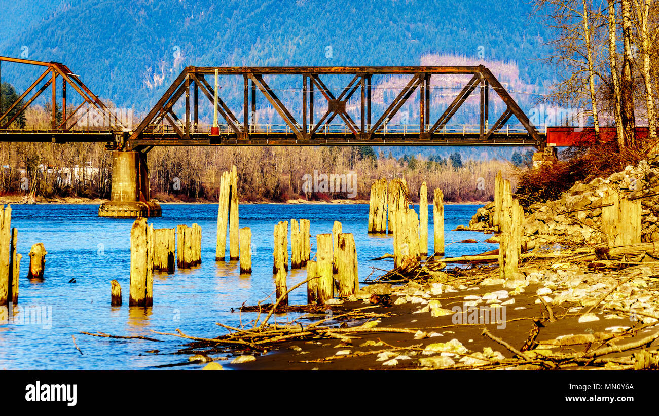 Fraser river and railway bridge hi-res stock photography and images - Alamy