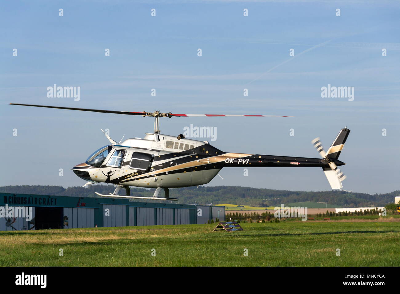 Bell 206 helicopter hi-res stock photography and images - Alamy