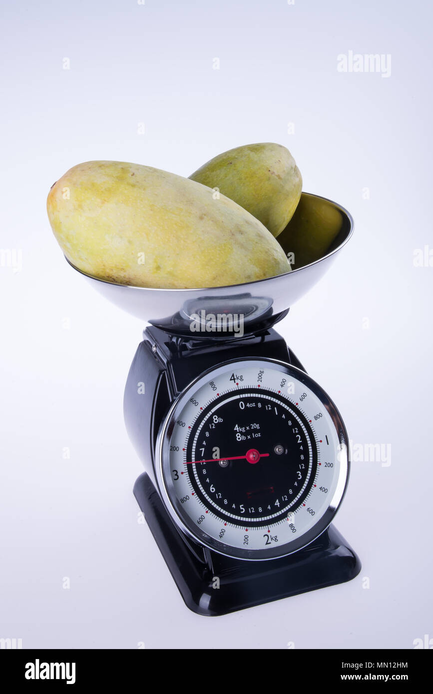 Vintage weigh scale vegetables hi-res stock photography and images - Alamy