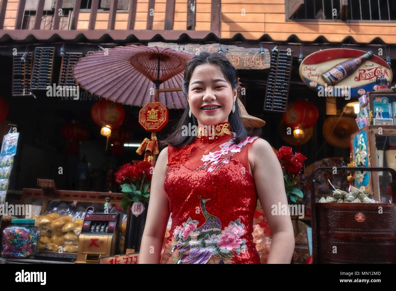 Portrait chinese women traditional dress hi-res stock photography and ...