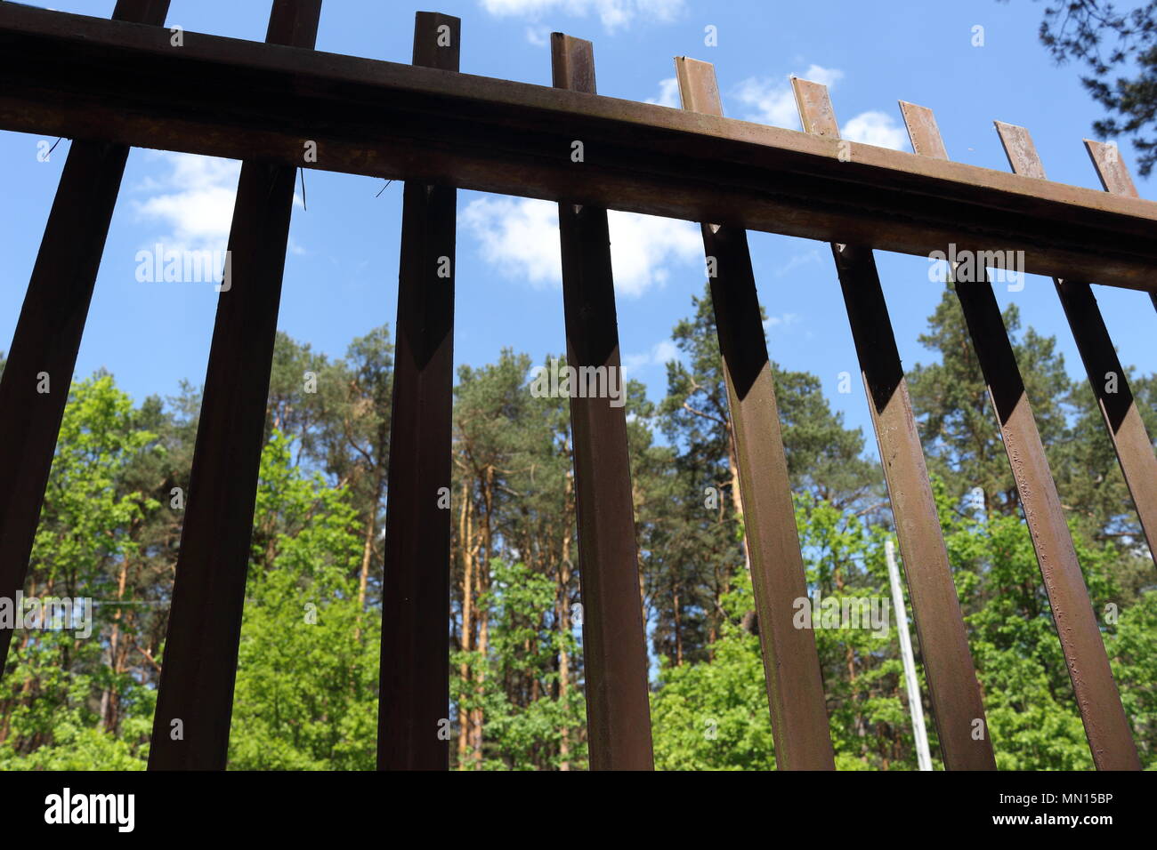 Tall metal gate hi-res stock photography and images - Alamy