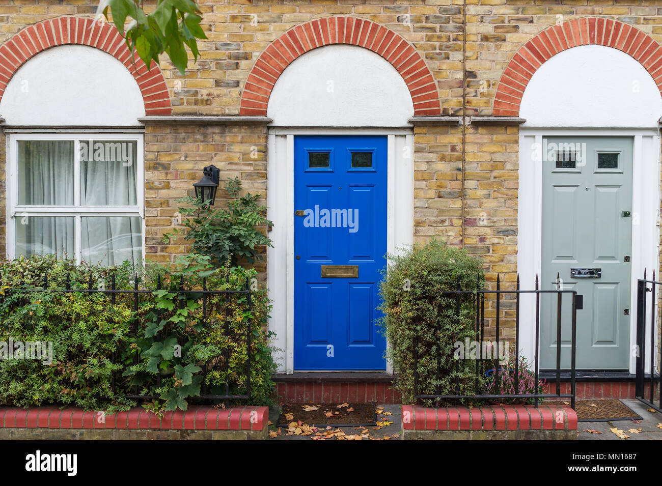Typical british house hi-res stock photography and images - Alamy