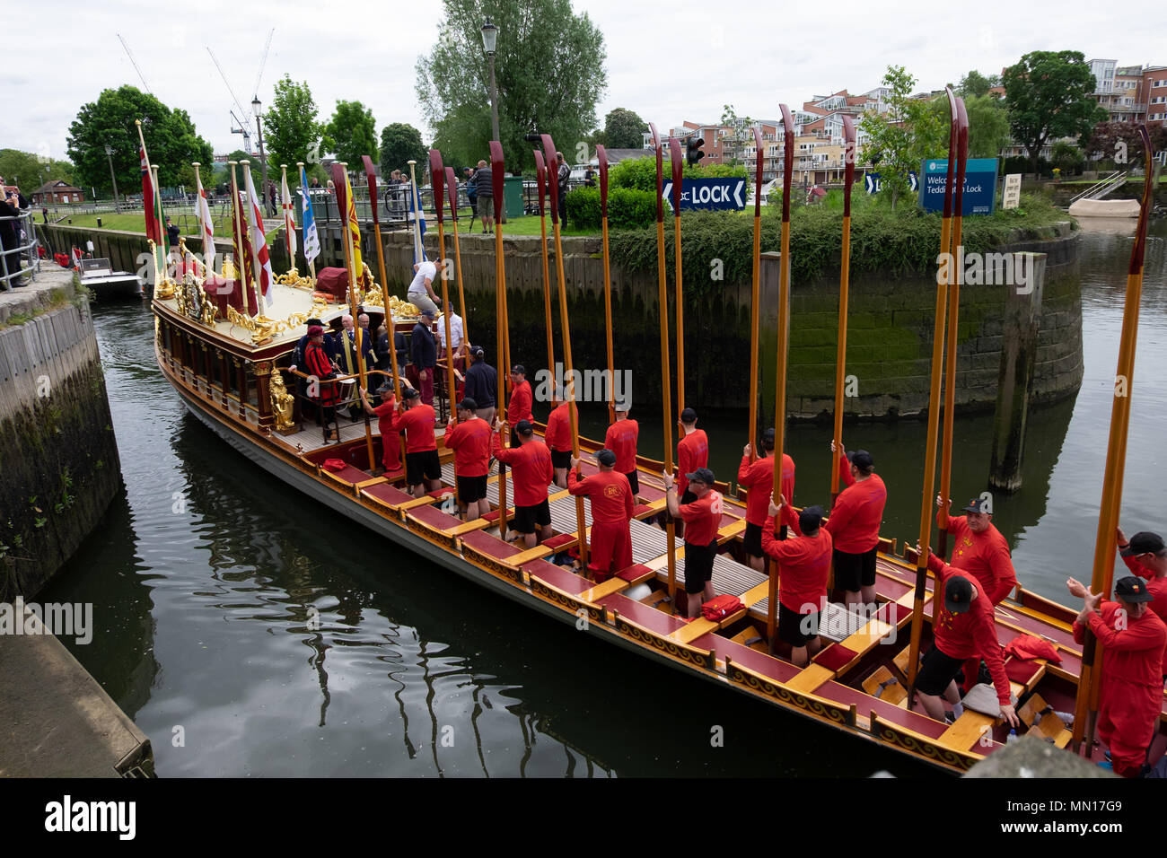 Thames waterman hi-res stock photography and images - Alamy