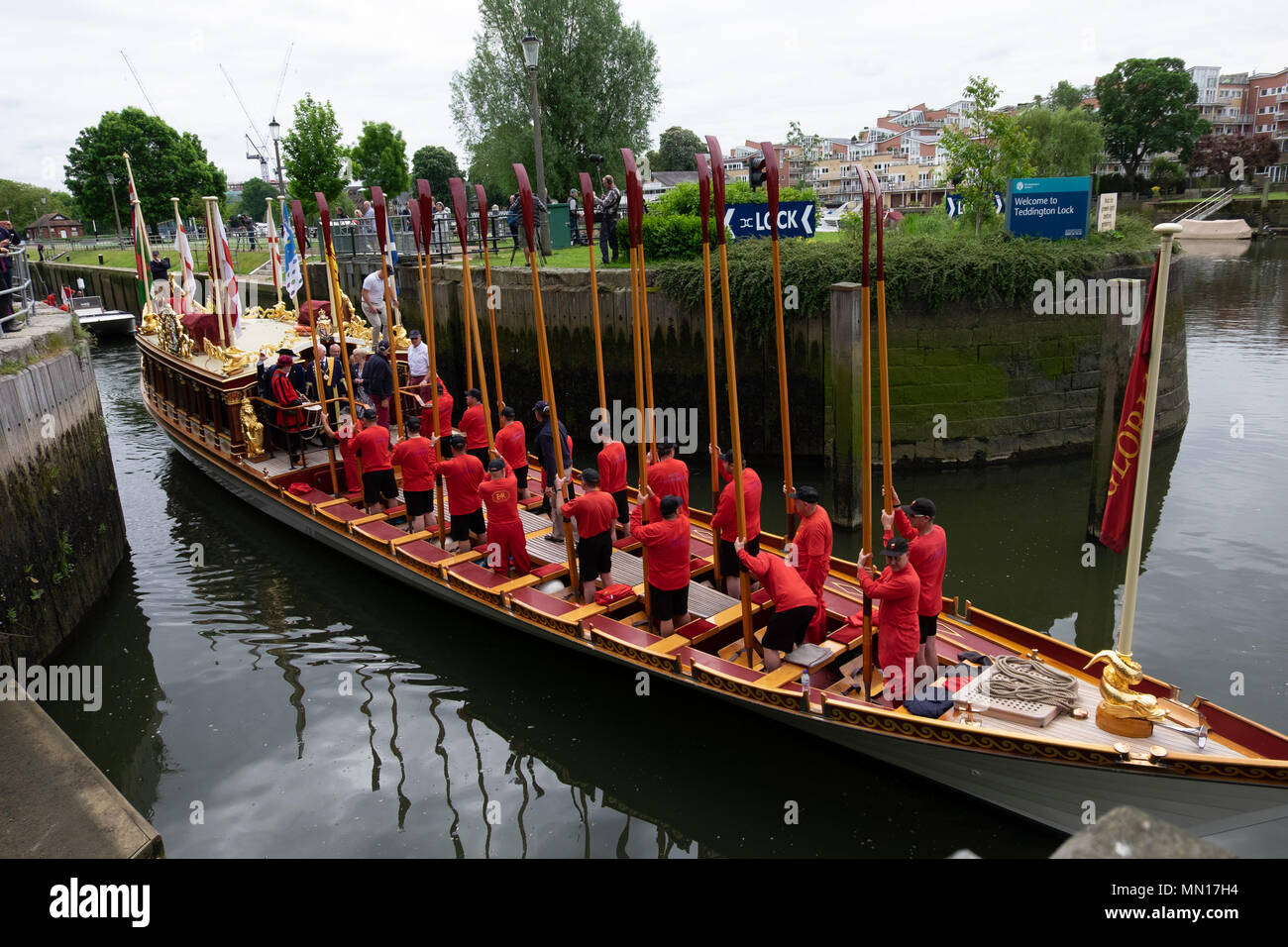 Thames waterman hi-res stock photography and images - Alamy