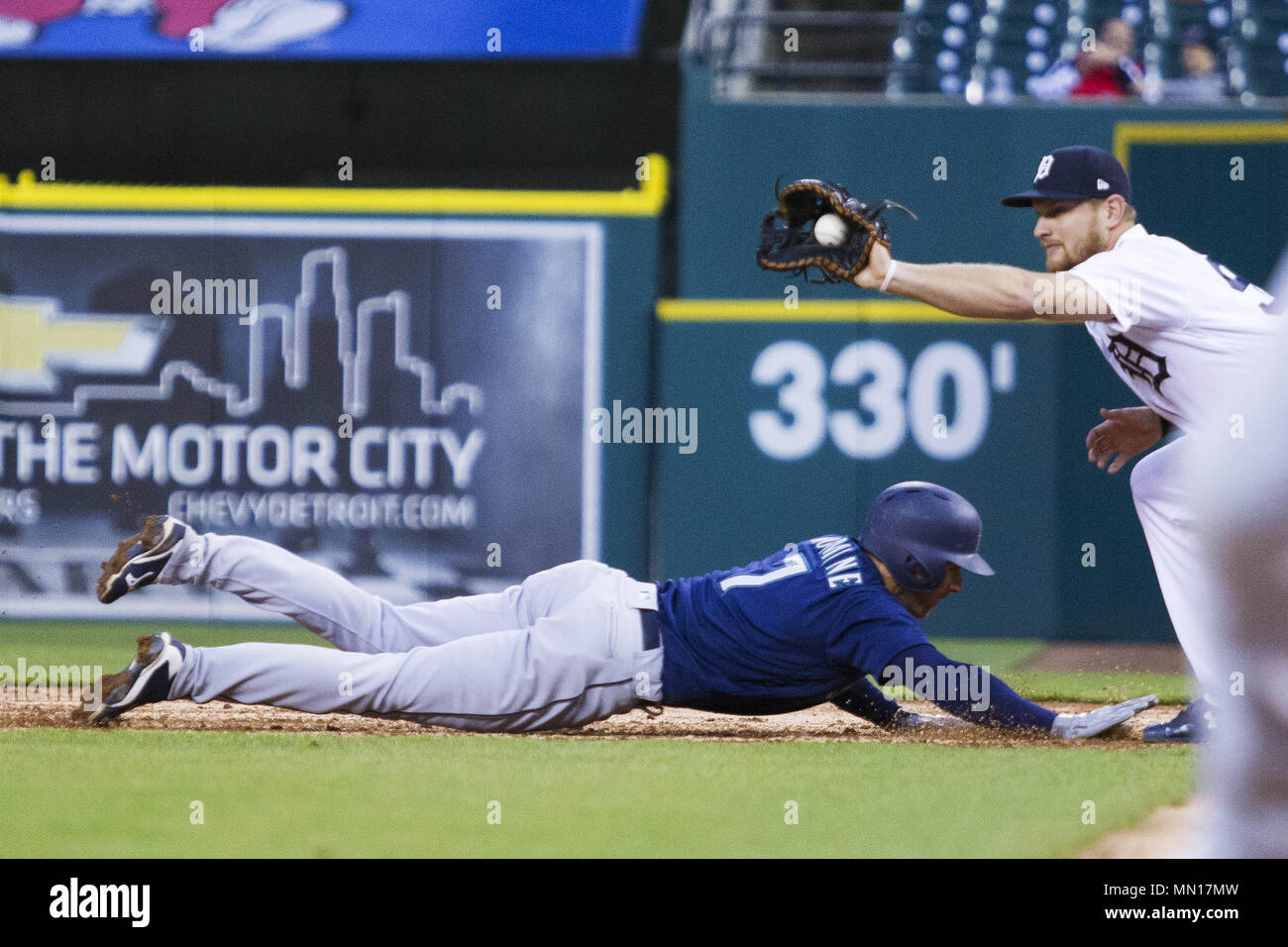 Andrew romine hi-res stock photography and images - Alamy