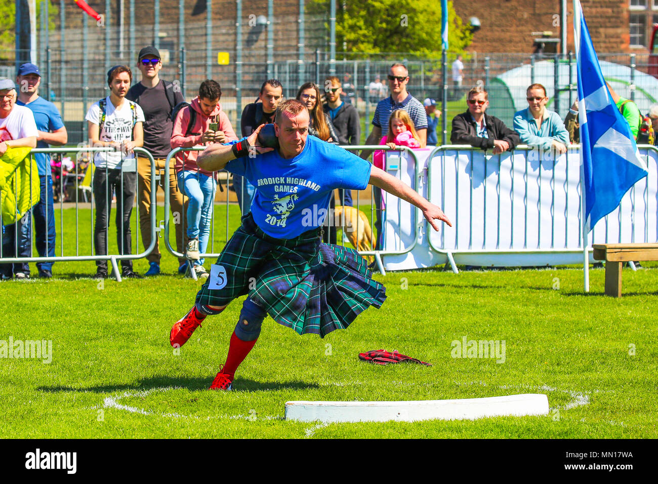 Kilt lifting hi-res stock photography and images - Alamy