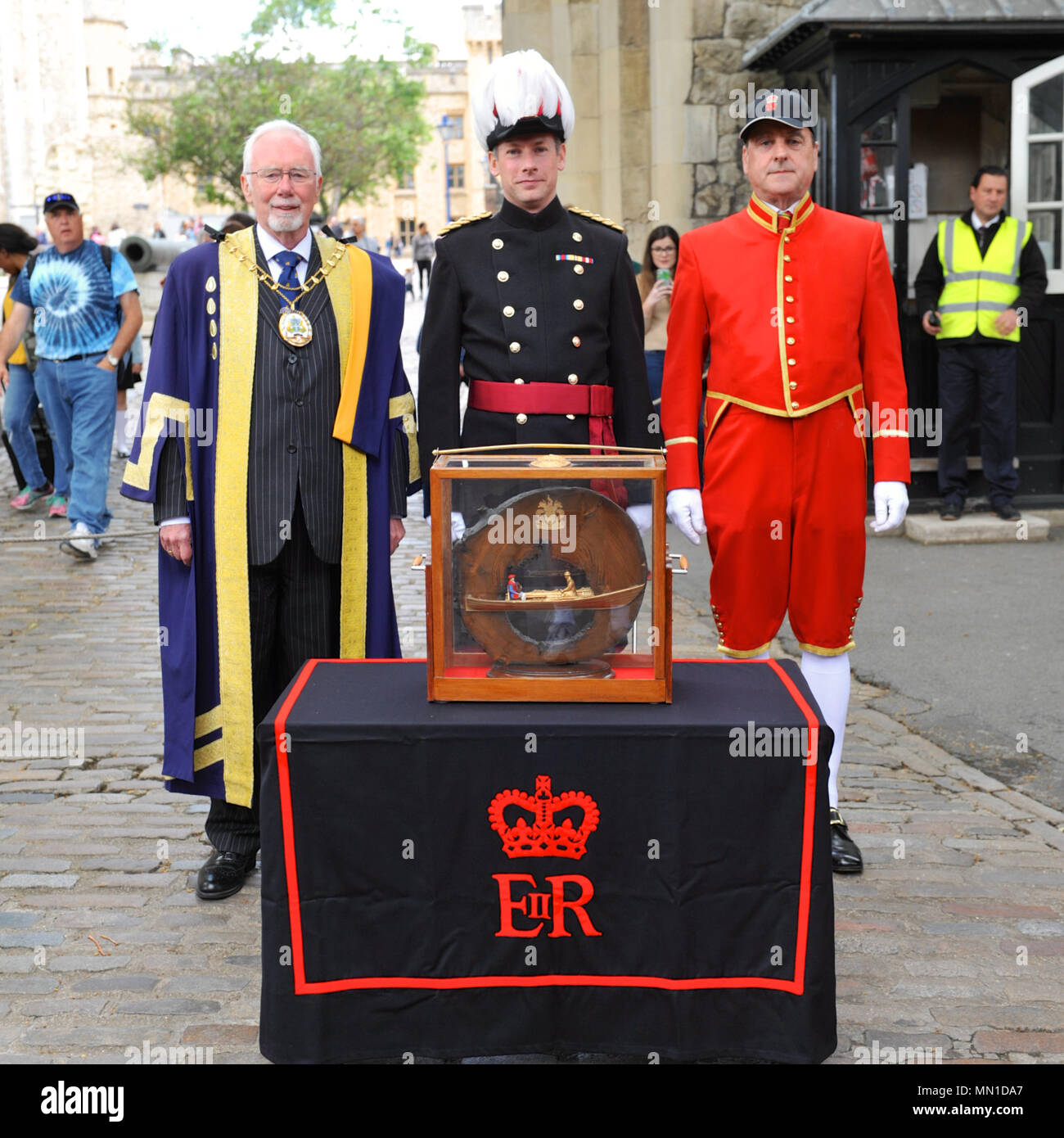 London, UK. 13th May, 2018. Participants in the ceremony of the Stela ...