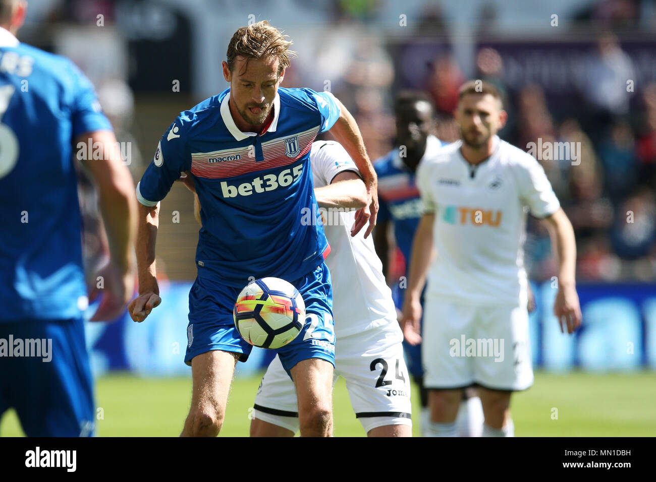 Peter crouch soccer hi-res stock photography and images - Alamy