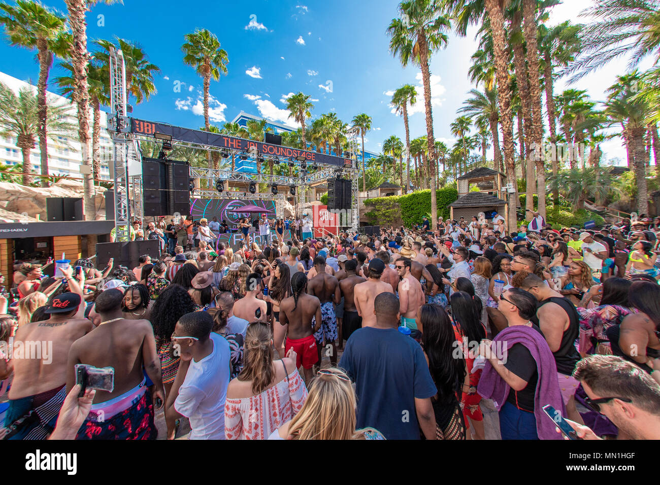 Vegas pool party hi-res stock photography and images - Alamy