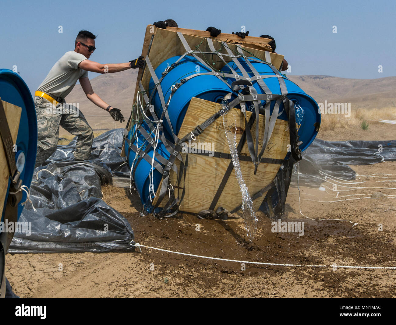 Global air mobility support system hi-res stock photography and images ...