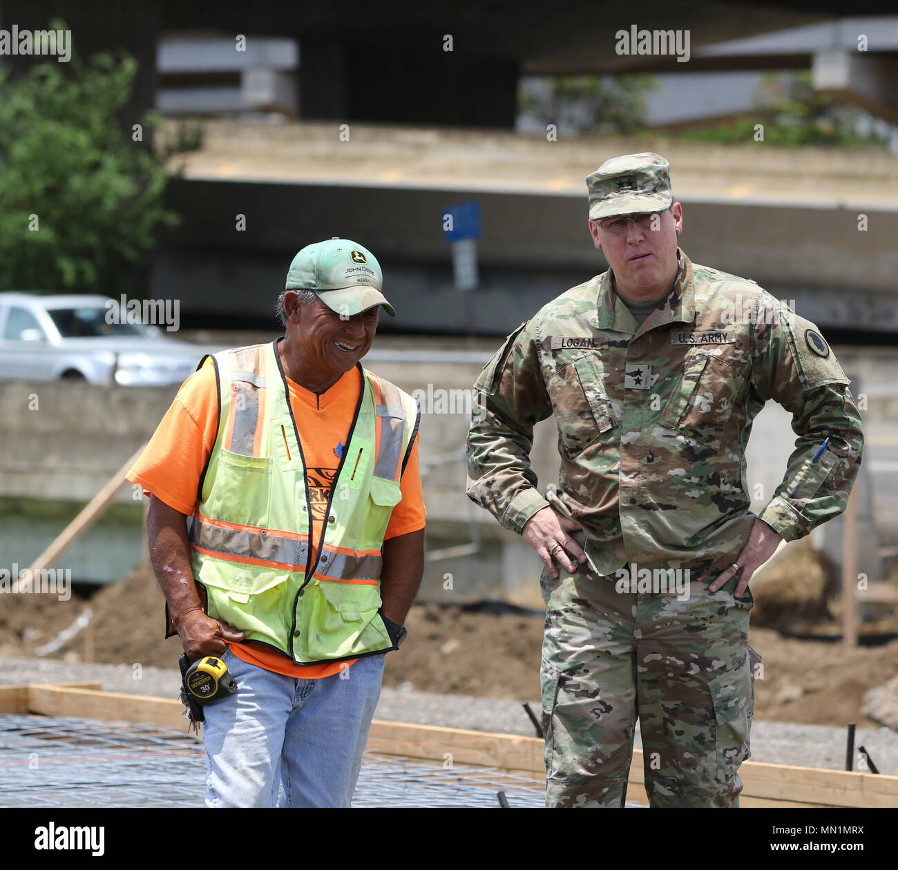 Civilian Contractor Stock Photos & Civilian Contractor Stock Images - Alamy
