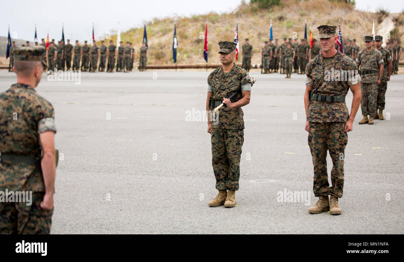 Commanding officer of i marine expeditionary force information group hi ...