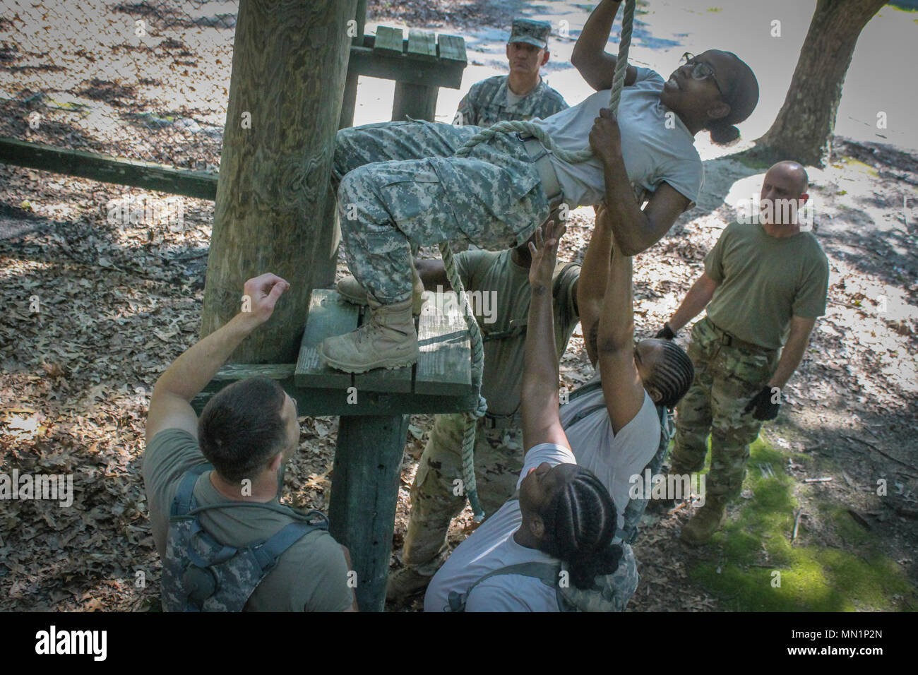 Army Reserve Soldiers assigned to the 335th Signal Command (Theater ...