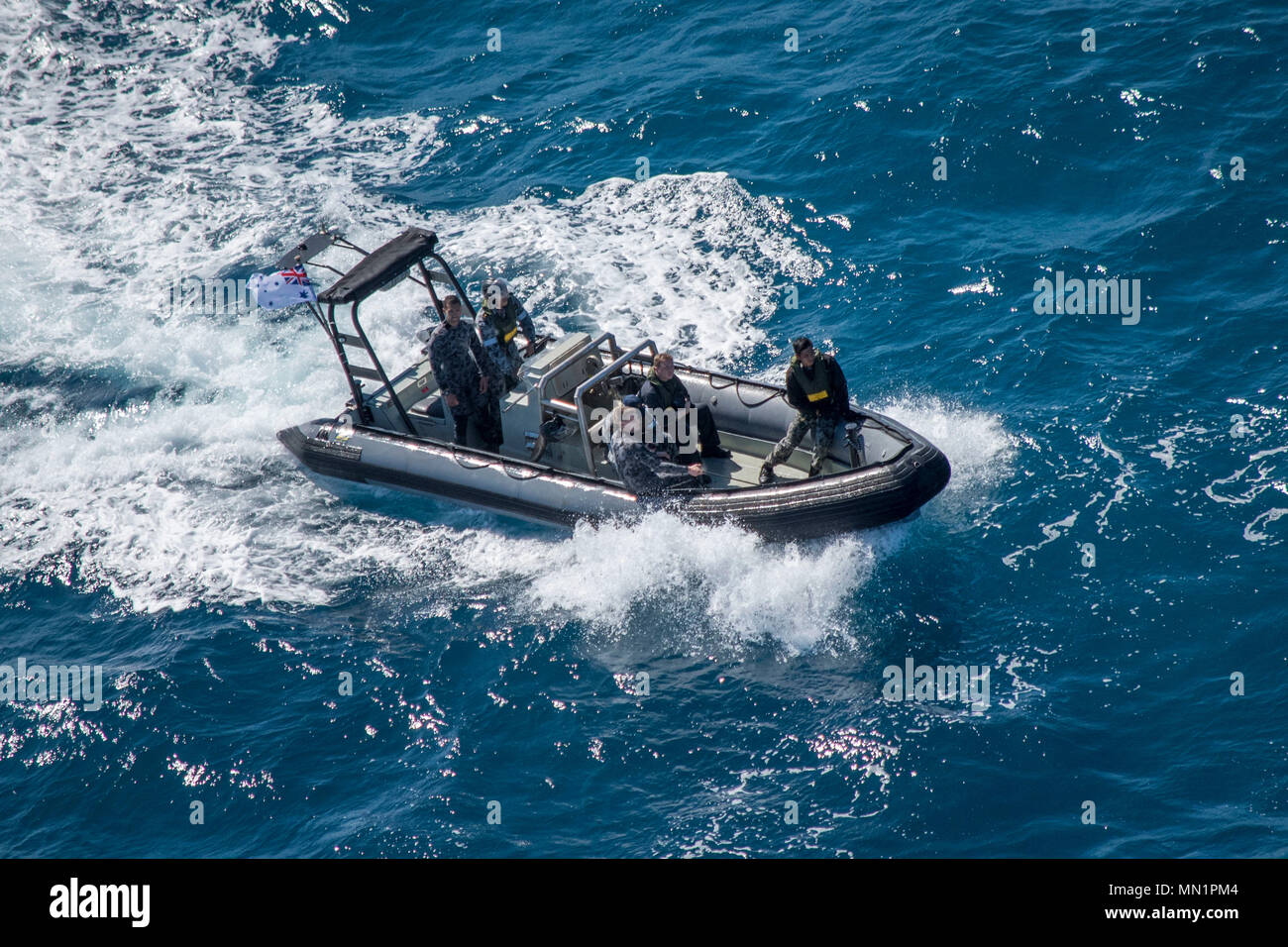 170807-N-YG104-007 CORAL SEA (August 8, 2017) Royal Australian Navy ...