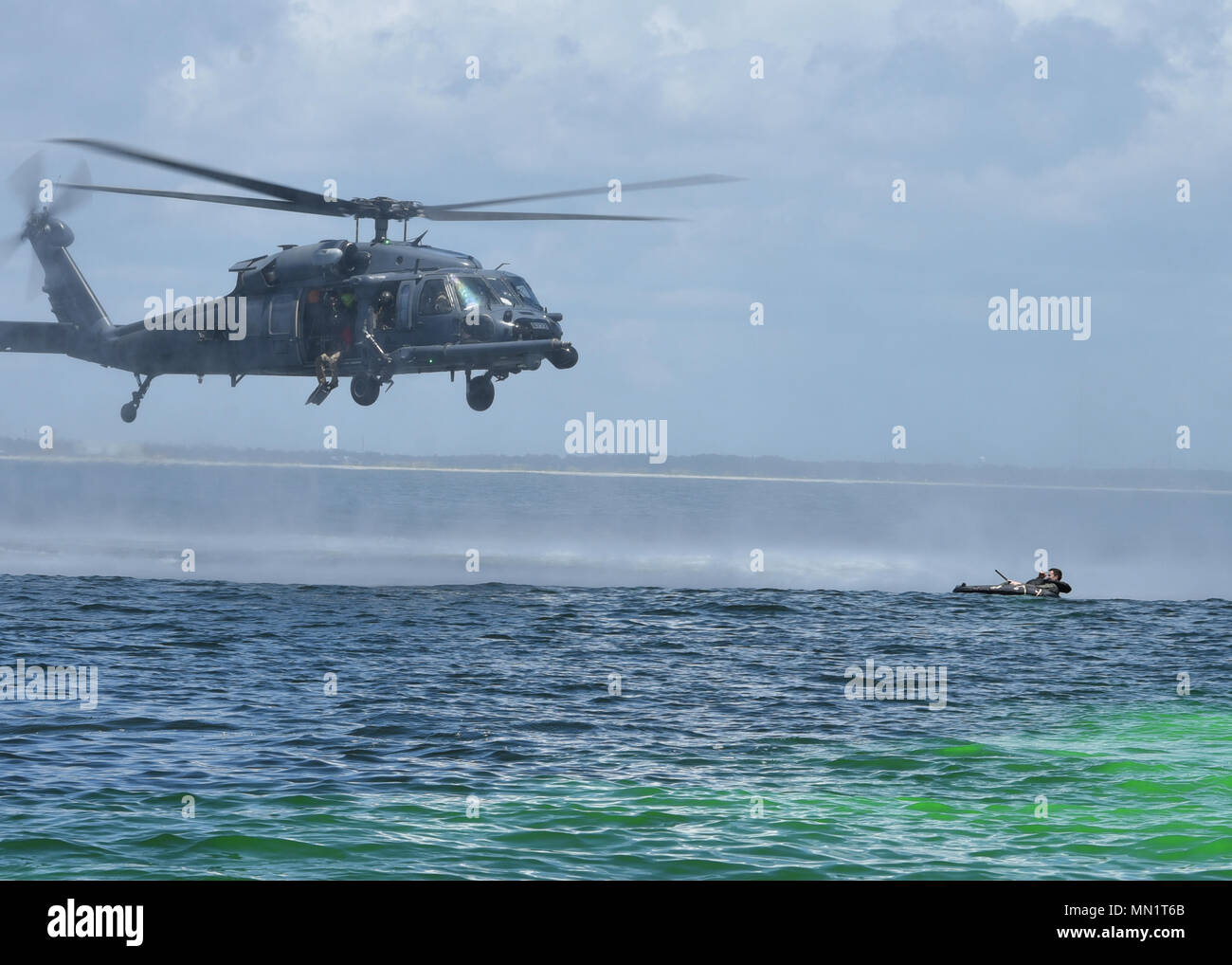 325 fighter wing hi-res stock photography and images - Alamy