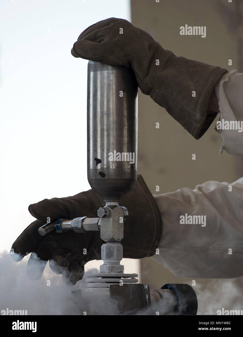 Cryogenic sampler hi-res stock photography and images - Alamy