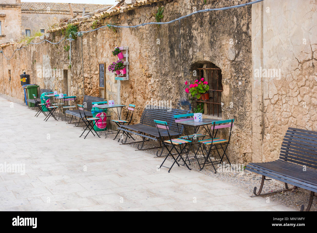 Ancient restaurant typical italian medieval hi-res stock photography ...
