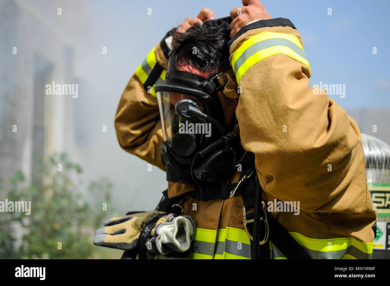 U.S. Air Force Tech. Sgt. Anthony Palestro, 910th Civil Engineer ...