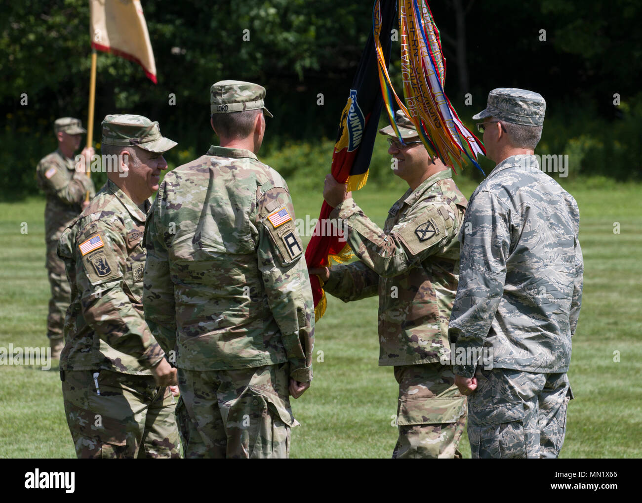 U.S. Army Col. Andrew Harris, outgoing commander, 86th Infantry Brigade ...