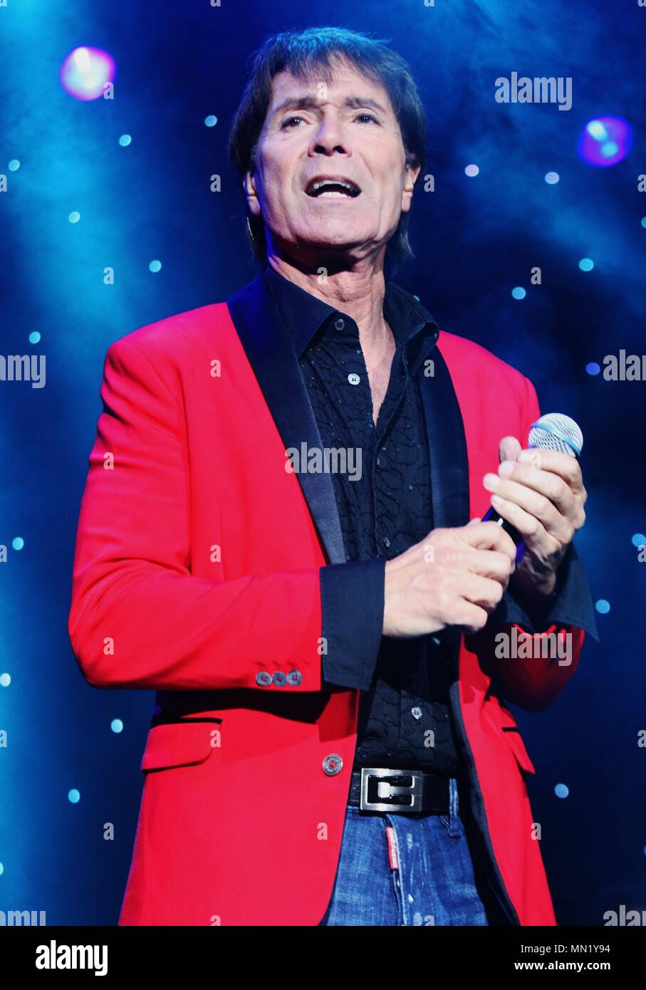 Cliff Richard 1960 High Resolution Stock Photography and Images - Alamy