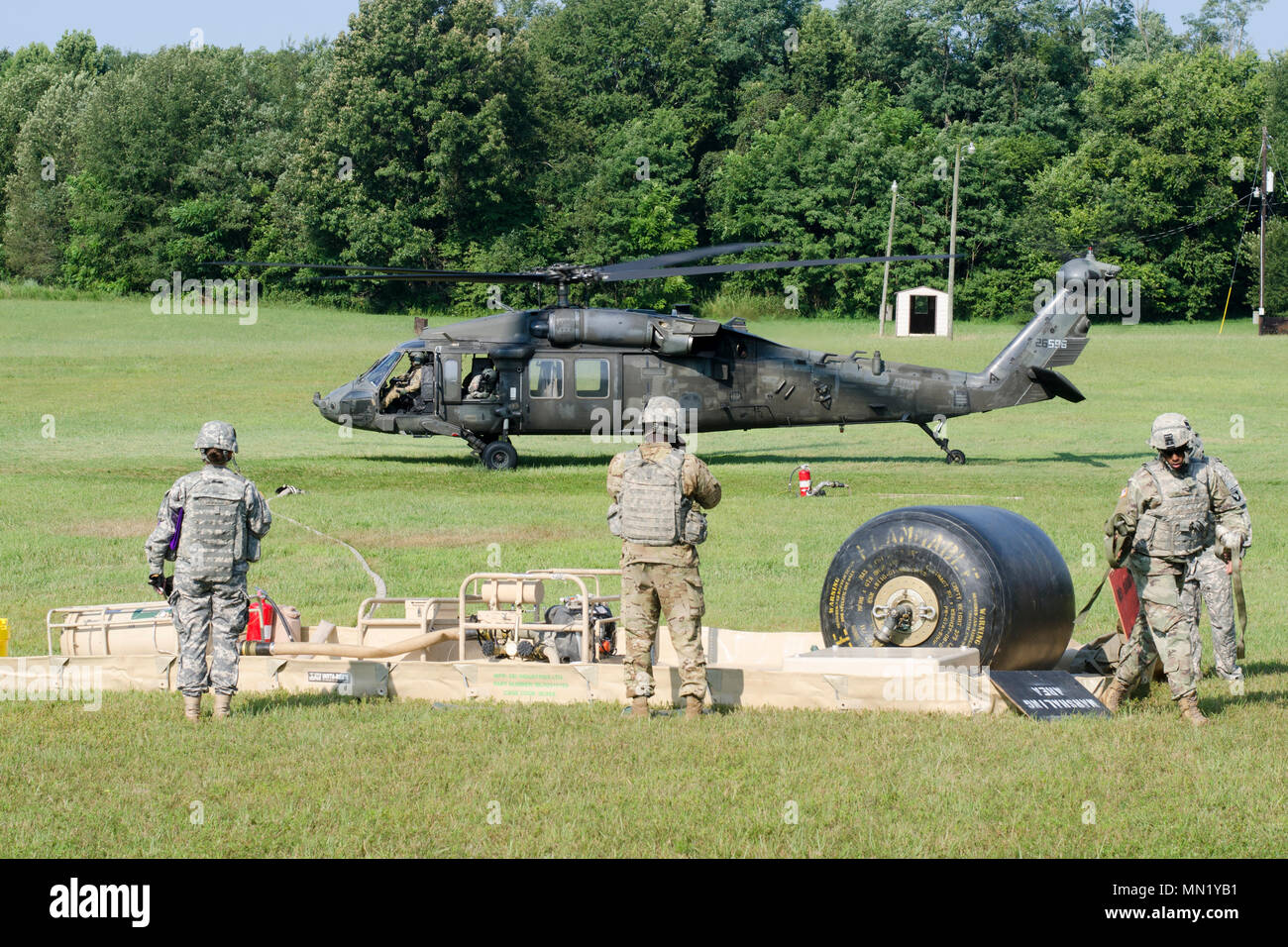 Fuelers from E Company, 6th Battalion, 101st General Support Aviation ...